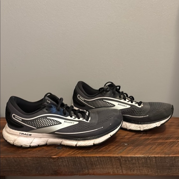 Brooks | Shoes | Brooks Trace 2 Gray Black And White Running Shoes ...